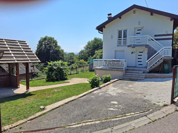White Housse - Entire Home In Sarajevo - Sarajevo