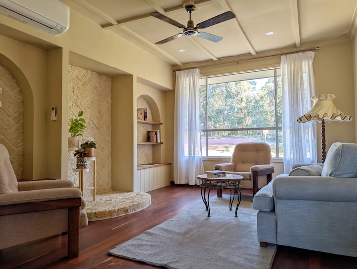 Friday - Cozy, Snug Home Near Lake Leschenaultia - Perth