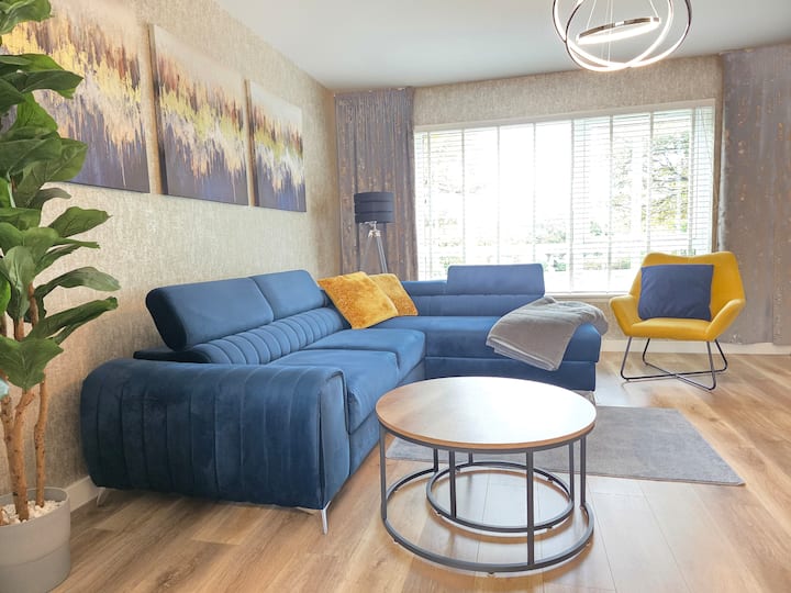 Entire Spacious 3-bed Family Home | City Centre - Glasgow
