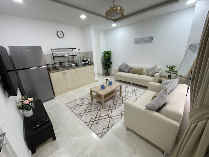 2 Bedroom 2 Baths For 5 Guests! - Bahrain