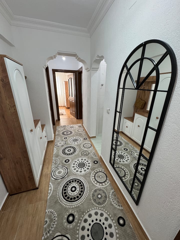 Merkezde 3+1 Bütün Odaları Klimalı 7 Kişilik Apt.2 - Fethiye