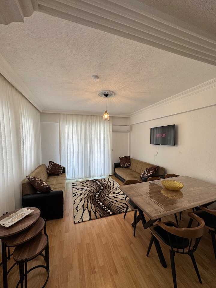 Merkezde 3+1 Bütün Odaları Klimalı 7 Kişilik Apt.2 - Fethiye