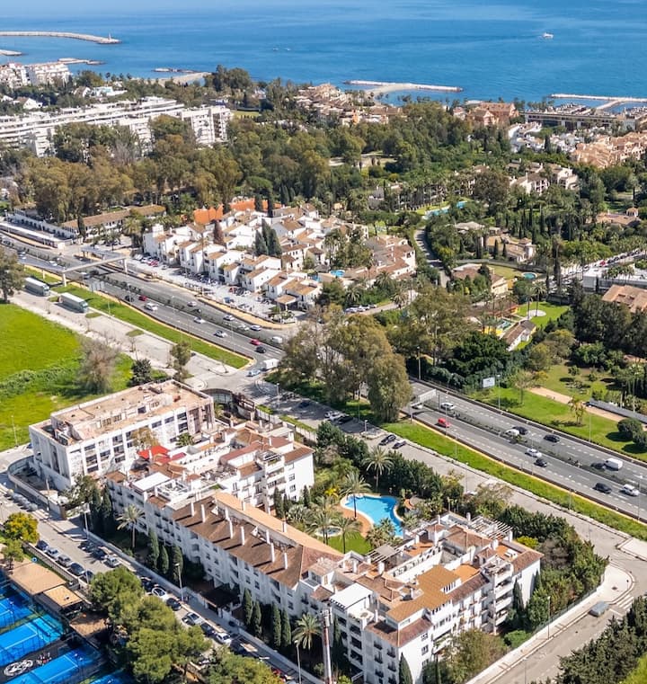 Marbella Vibes - Puerto Banús