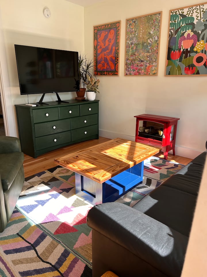 Hidden Gem, Close To Everything, Sparking + Chic - Westbrook, ME