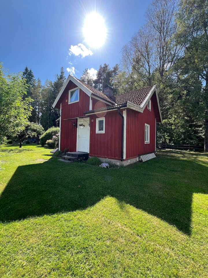 Charming Cottage On A Horse Farm - Örebro