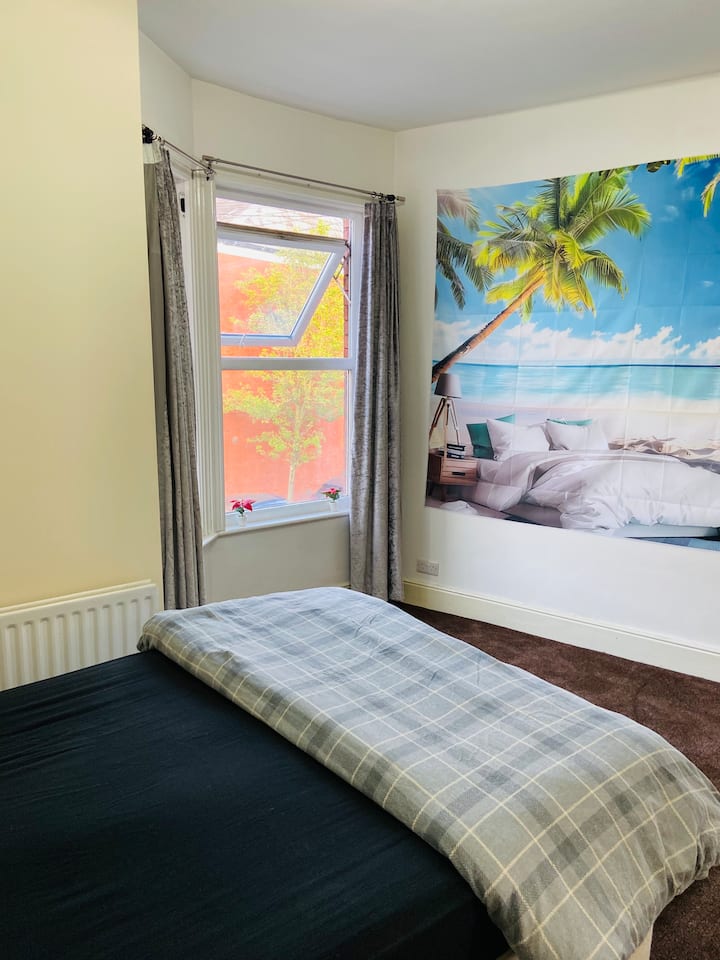 Flat Near Uni Manchester -