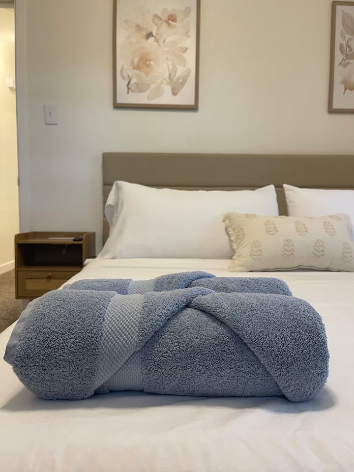 Charming Retreat - King Beds - Casper, WY