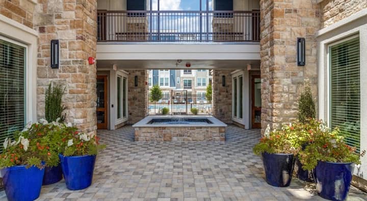 Landing | Stylish 1bd, Game Room, Pool - Allen, TX