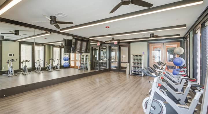 Landing | Stunning 1bd, Pool, Clubhouse - Allen, TX