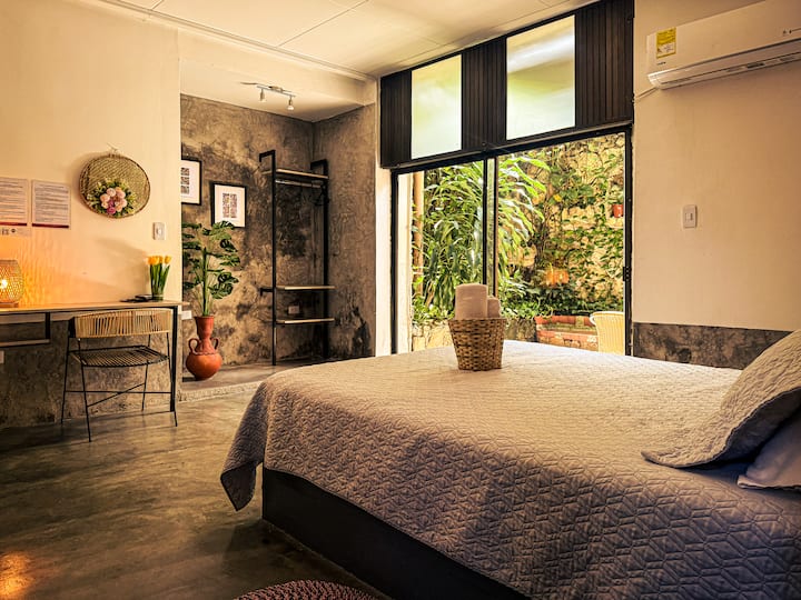 Habitación Con Terraza Y Baño, Centro De Neiva - Neiva