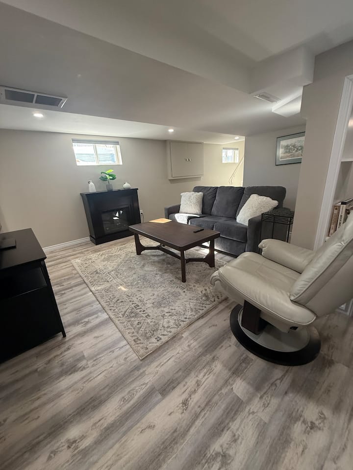 Modern Comfort Retreat - Thunder Bay