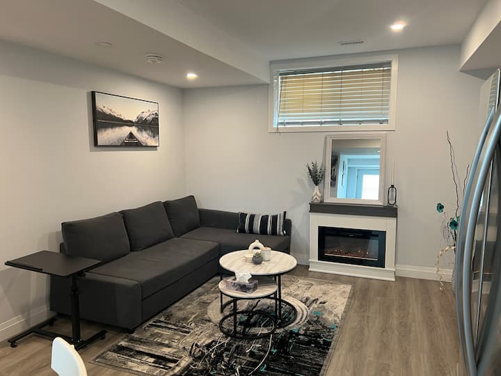 Contenporary One Bed Apartment - Kitchener
