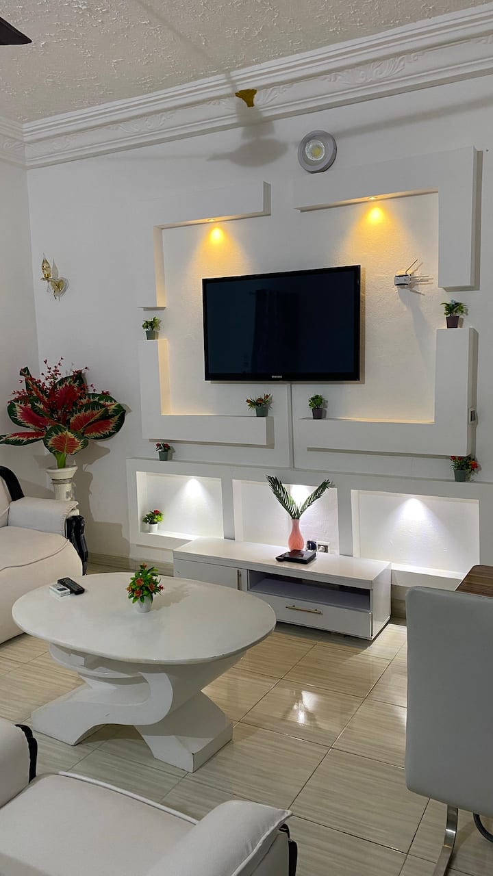 Logement Près De L’aéroport (Lire L’annonce) - Bénin