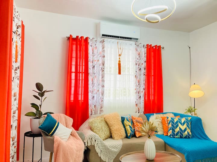 Bahay-kapehan Sa Villa - Lipa City