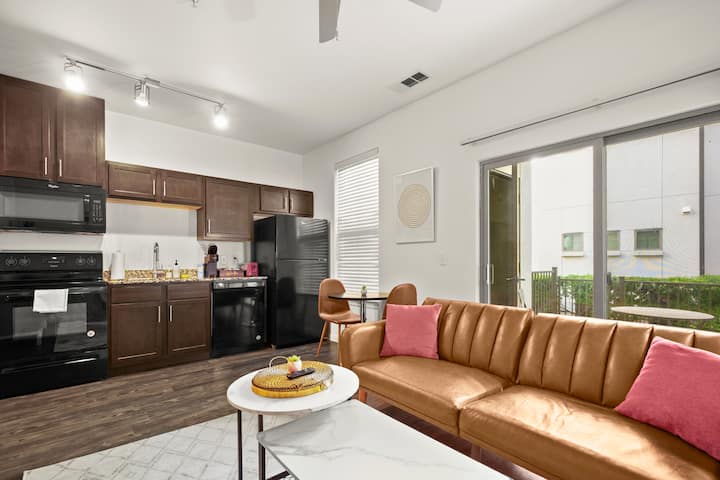 Airy & Modern Studio Suite~gym/pool - Wells Branch Parkway – Austin