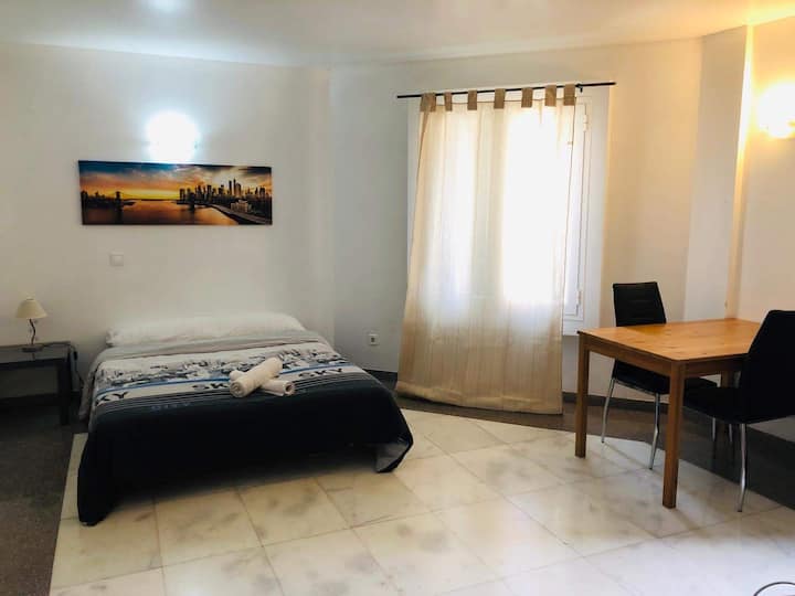 Habitación Con Baño Compartido - Campos