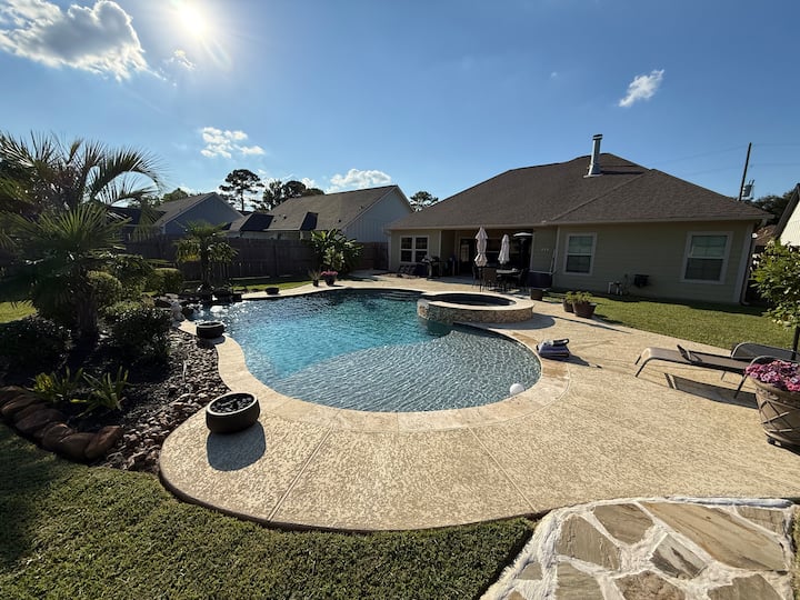 Mandy’s Oasis, Room 2 - Beaumont, TX