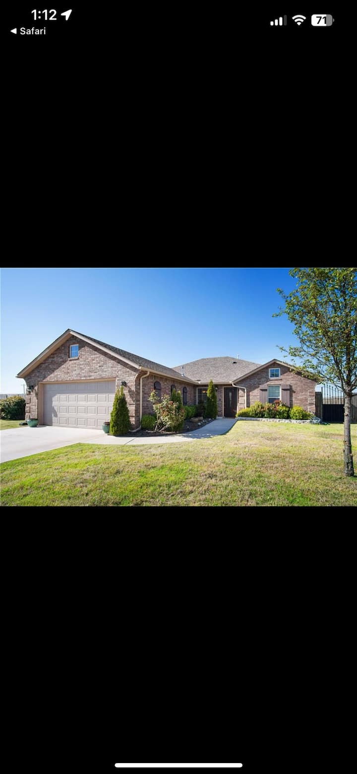 Urban Getaway | Near Ou, Downtown, Highway | Wifi - Oklahoma City