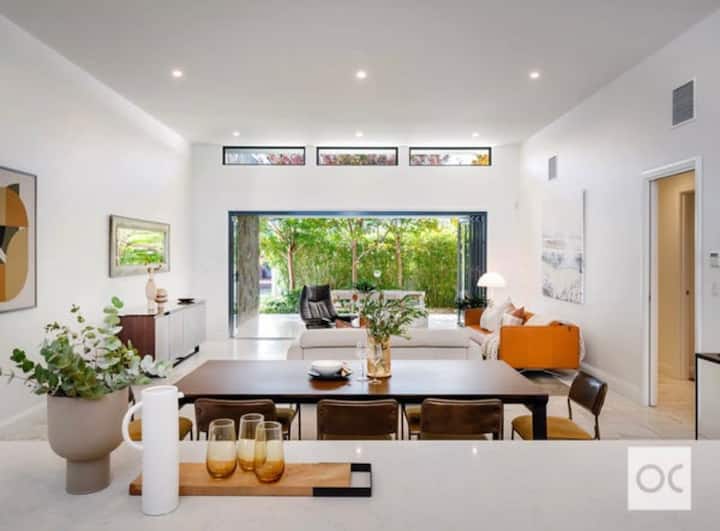 Costa Del Sol - Port Adelaide