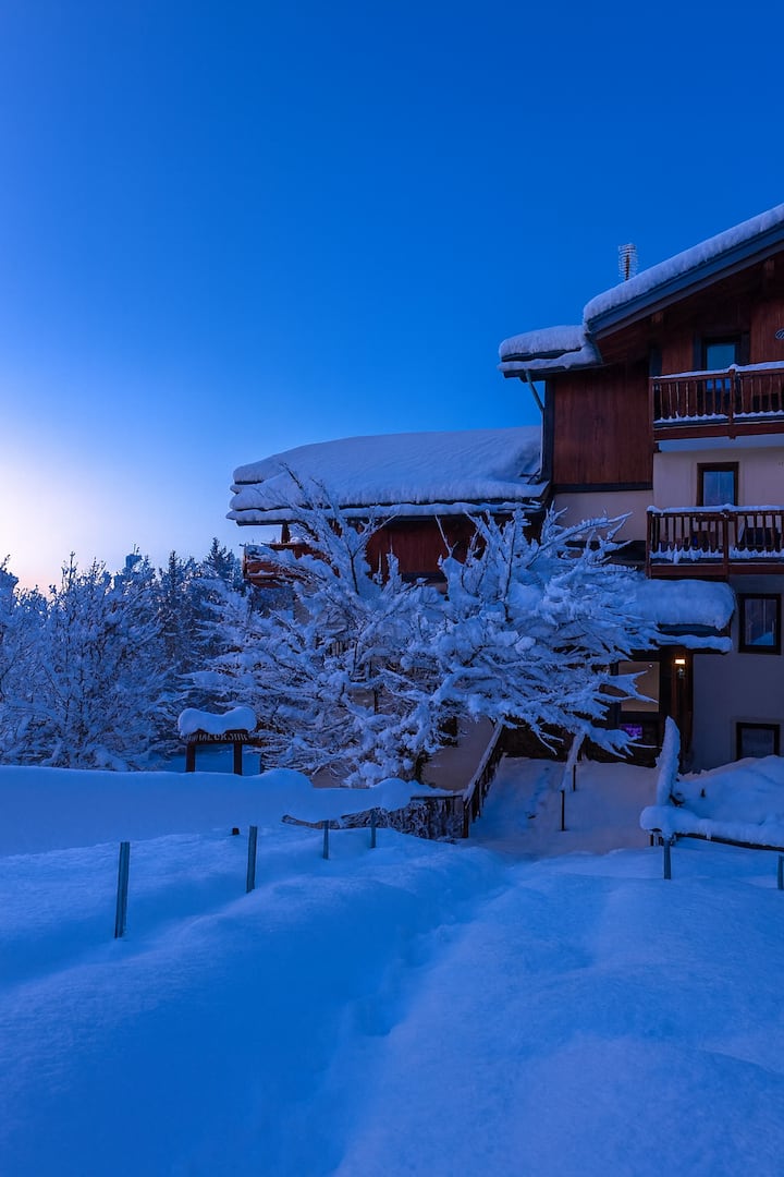 Appartement Au Pied Des Pistes Avec Piscine - Lac des Evettes