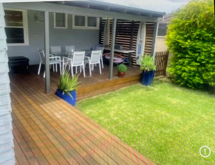Lakeside Bliss In Warner’s Bay - Waratah