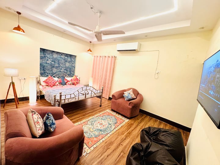The Family Courtyard | A Boutique 4 Bed Room Villa - Lucknow
