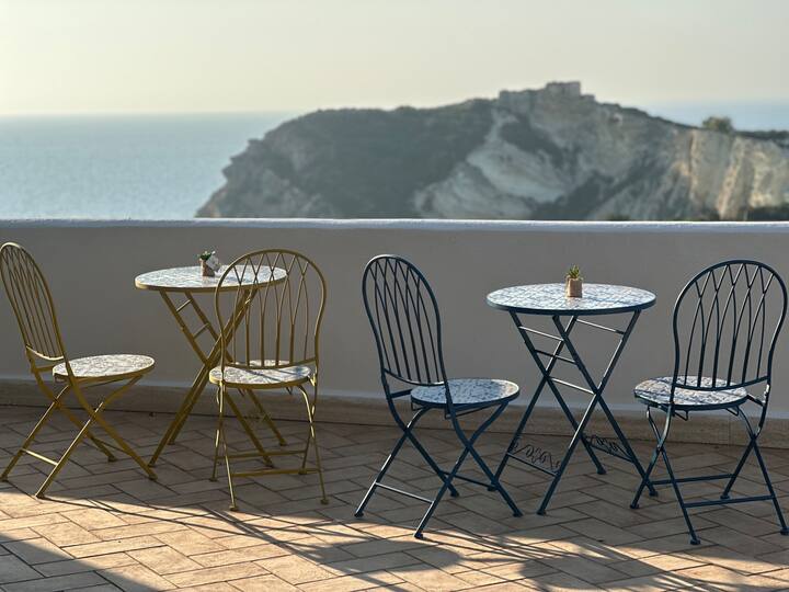 “La Ginestra House And The Sea Of Ponza” - Ponza