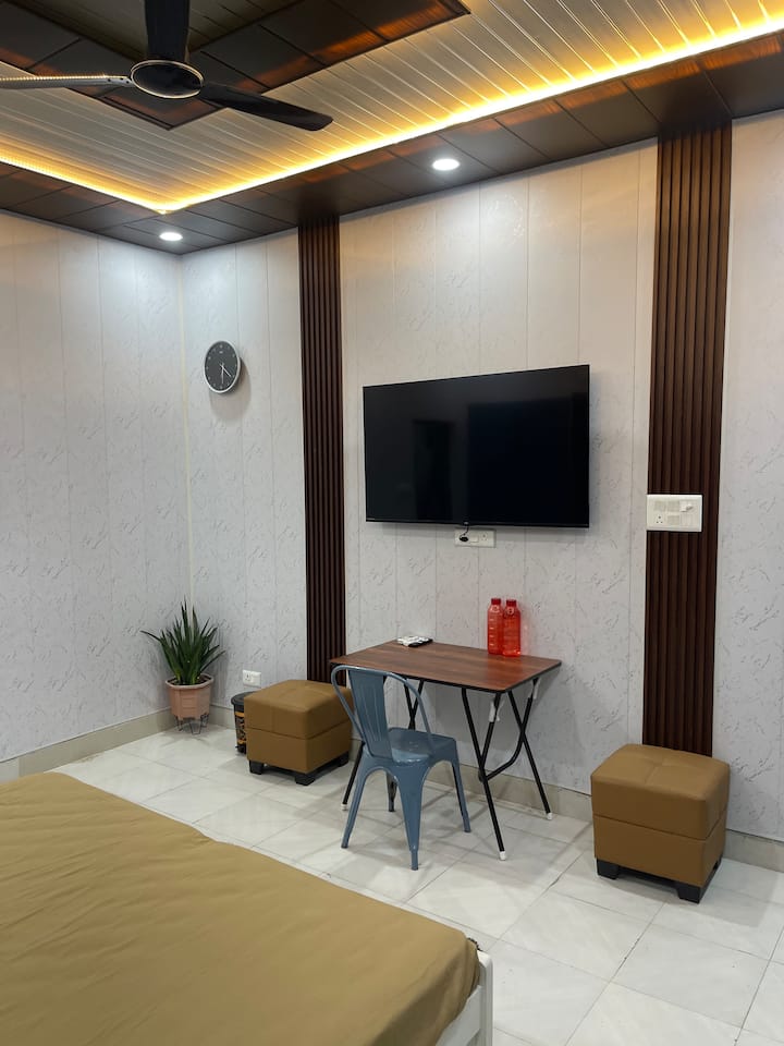 The Regenant/2 Rooms/2tv/2toilet/1 Kitchen - Lucknow