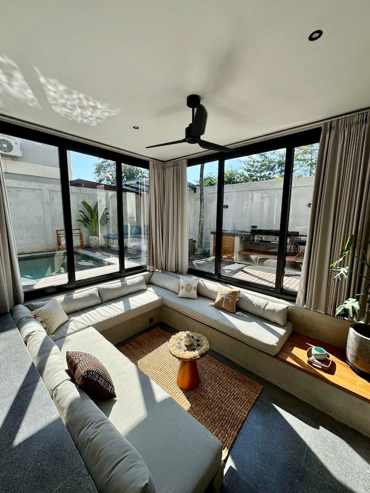 Villa Rasmia (3 Br, Private Pool) - Australia