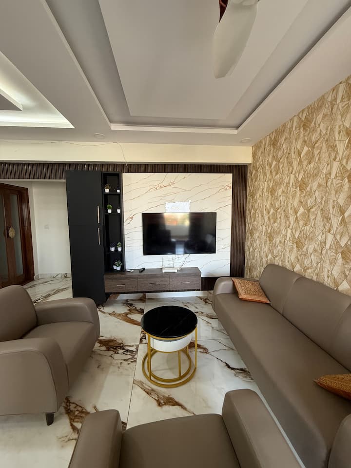 Luxurious 3 Bhk Penthouse W
A Huge Sit Out Space - Bangalore