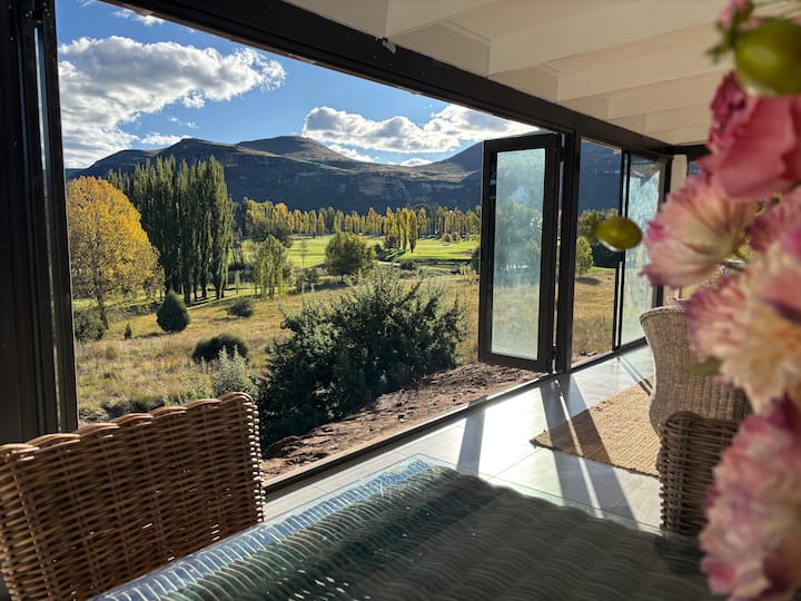 127 Golf Estate Villa Front Row - Clarens