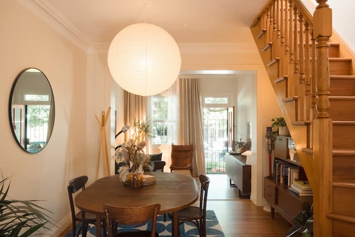 Beautiful Terrace House In An Inner City Village - Sydney