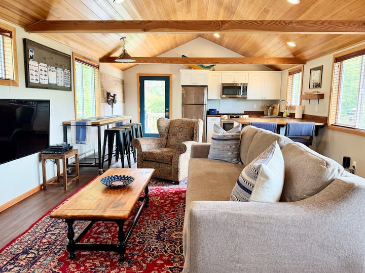 Welcome To King Tide - Waldport, OR