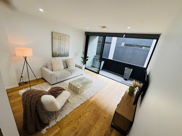 Townhouse In Prospect,
Sa - Prospect