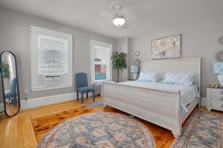 Large 2-bedroom 12 Miles To Logan 10mile To Boston - Medford
