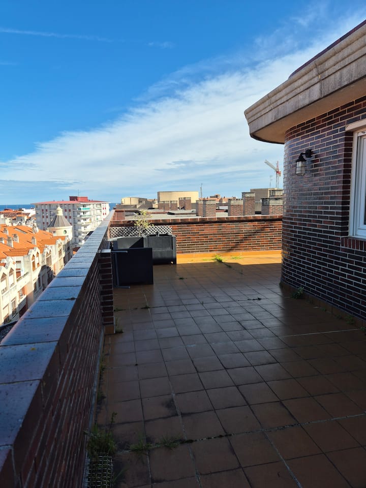 Precioso 
Con Garaje Y Terraza - Castro Urdiales
