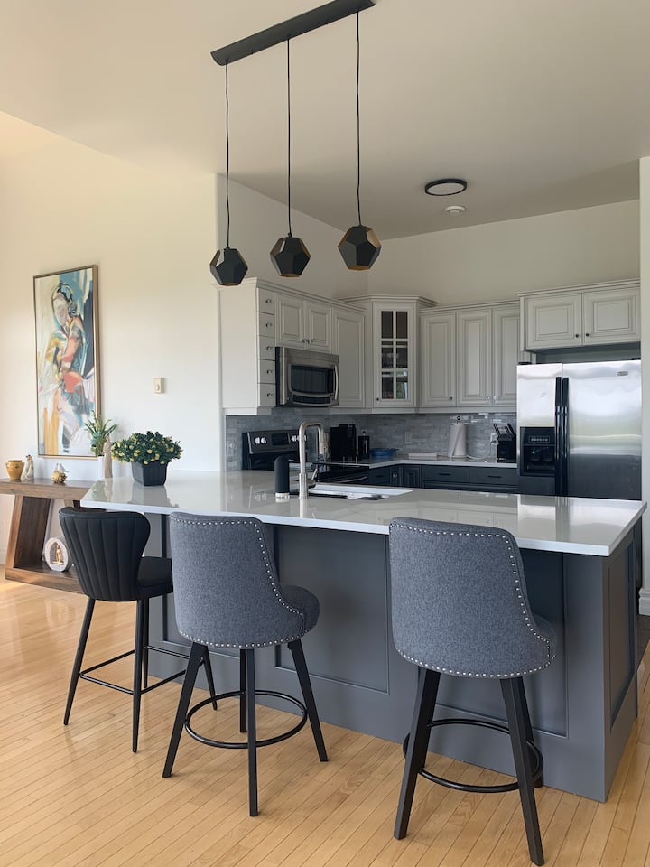 Stylish Home Near Uptown - Saint John