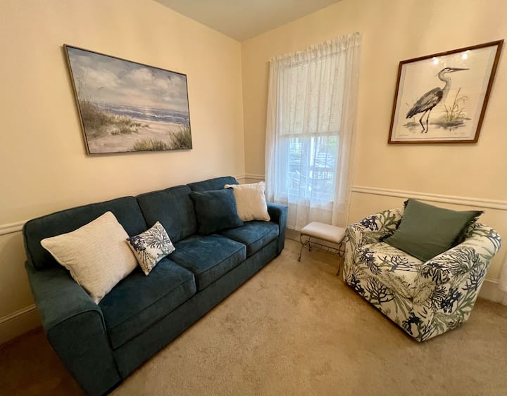 Sedna By The Sea #1
1.5 Blocks To Beach, Sleeps 4 - Ocean Township, NJ