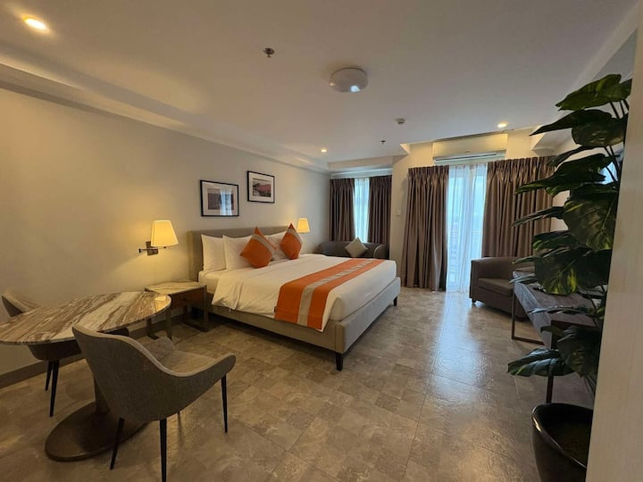 La Grande 2-524 Studio. Balcony, Wifi & Netflix. - Angeles