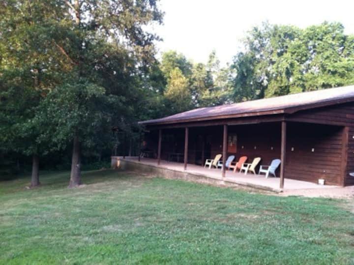 Meramec Scenic View Lodge - Onondaga Cave State Park, Leasburg