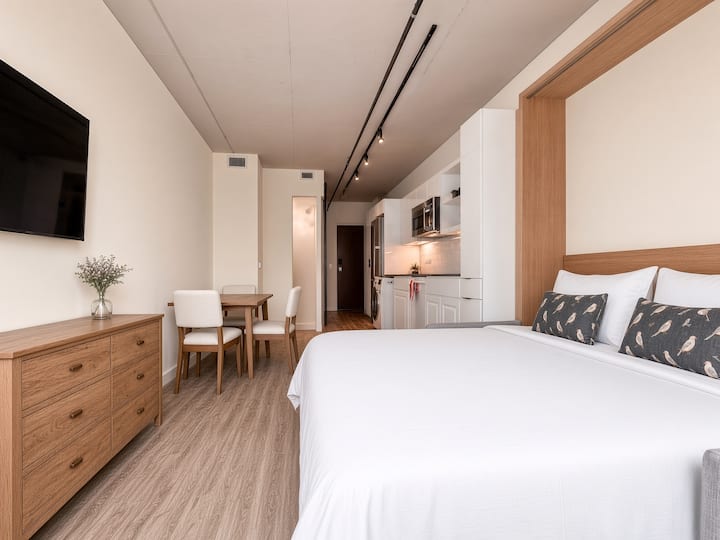 River & City View Suite - The Wharf Dc - Alexandria, VA