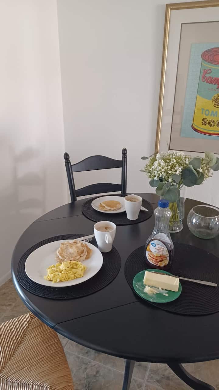 Serene 3-bedroom Home - Venice Beach, FL