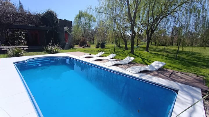 Casaquinta Zona Rural City Bell - La Plata