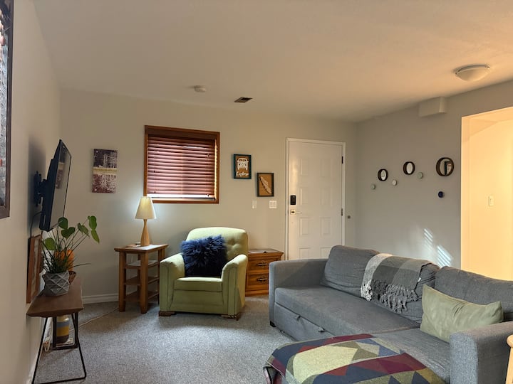 The Trailhead Stay - Port Alberni