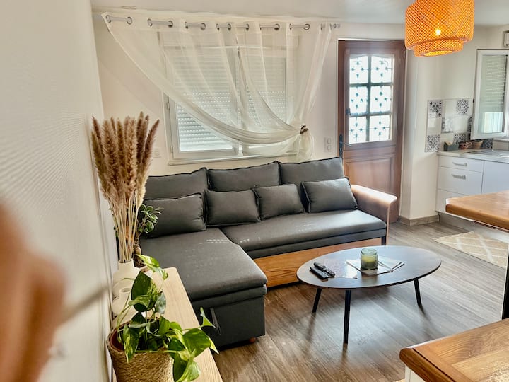 Petite Maisonnette Avec Parking - Bourg-en-Bresse