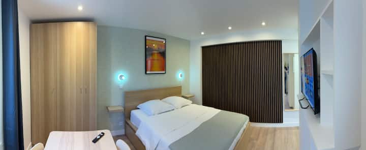 Studio Number 5 - Porte de Clichy