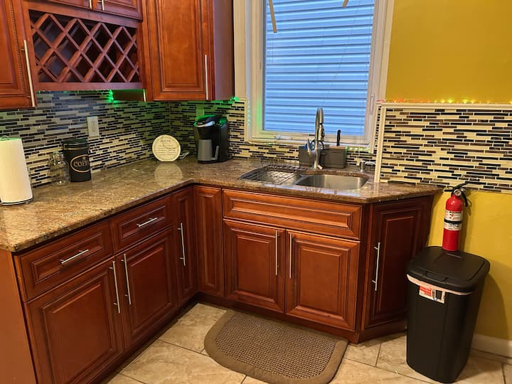 Executive Style 1 Bedroom Plus - Paterson, NJ