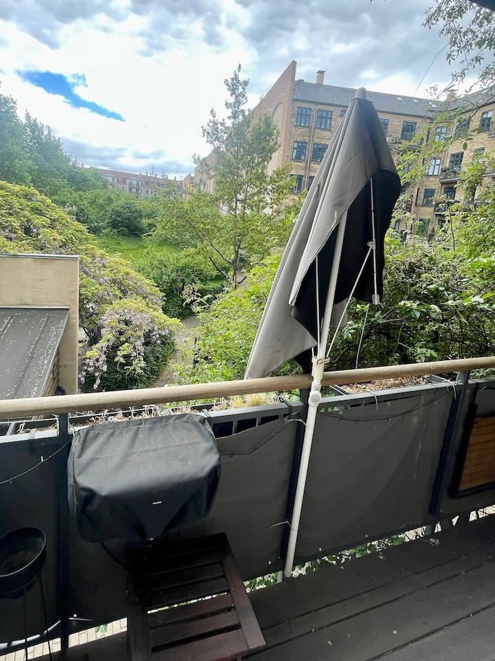 Central Apartment With Balcony And A Quiet Bedroom - Copenhaguen