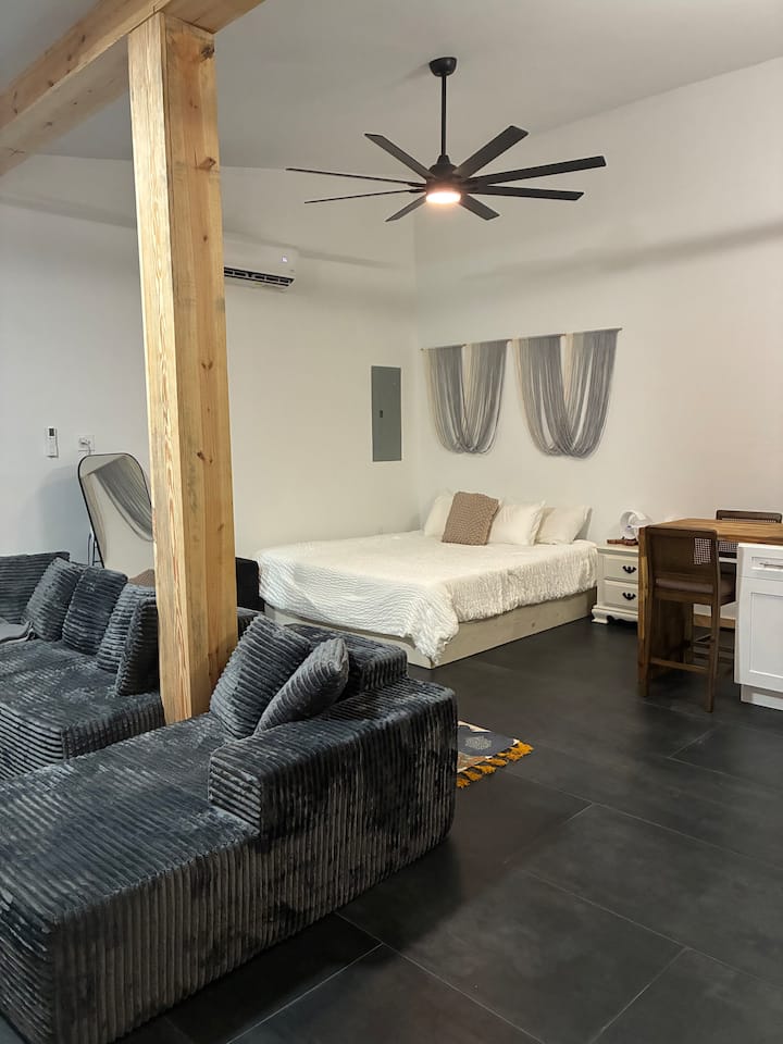 Renovated Loft Barn - Georgia