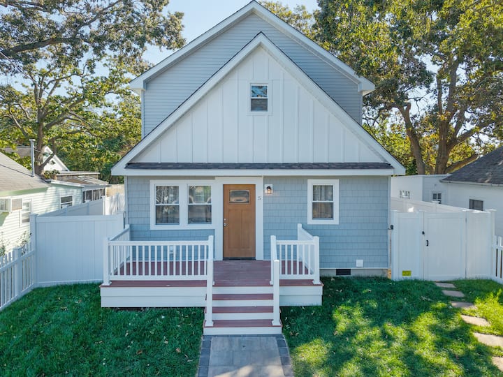 Beach Bungalow • Stunning Sunsets • Steps From Bay - Cape May, NJ